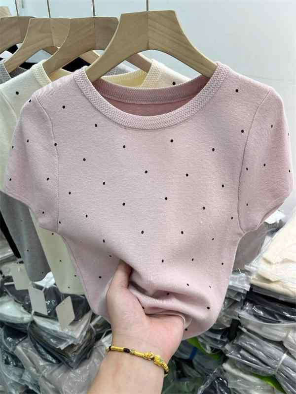 ・カテゴリ: Tシャツ・スタイル: 通勤・主な素材: ポリエステル90-95%・柄: ドット・ネックライン: クルーネック・袖丈: 短袖・カラー展開: ピンク、ホワイト、ライトグレー、ブラック・サイズ展開: 均码