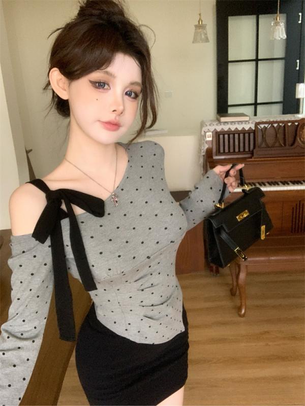 ・カテゴリ: Tシャツ・スタイル: 純欲風・主な素材: 氨纶30%以下・ネックライン: 斜め襟・袖丈: 長袖・袖型: 標準・カラー展開: グレー・サイズ展開: S、M、L、XL・フィット: 不規則・着丈: 普通(50cm<着丈≤65cm)