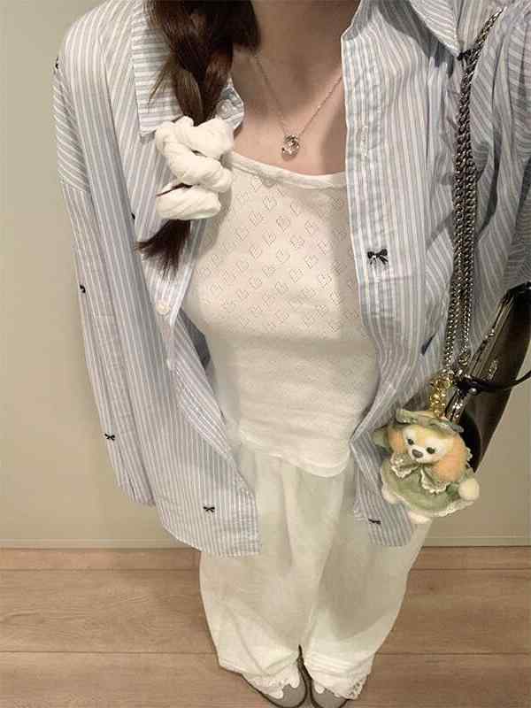・主な素材: ポリエステル・柄: 蝶結び・スタイル: 開衫・袖丈: 長袖・版型: ゆったり・衣丈: 中長・ネックライン: ポロ・袖型: ラグラン・流行要素: 3D・カラー展開: ブルーホワイトストライプ・サイズ展開: M,L,XL,2XL・...