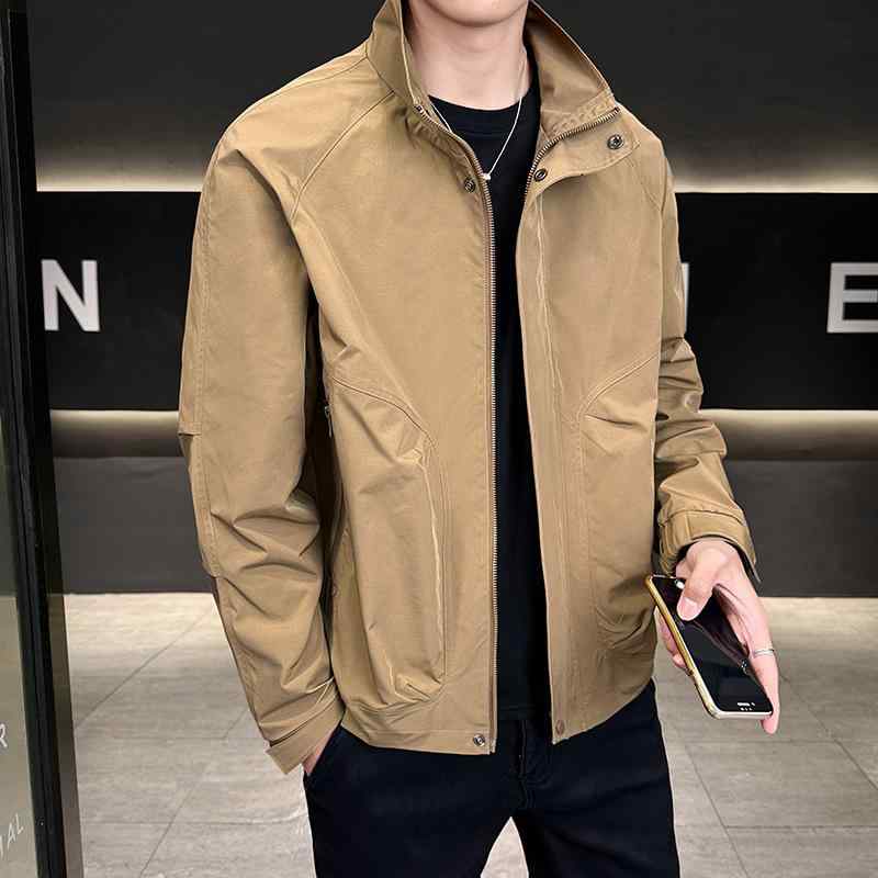 ・カテゴリ: ジャケット・スタイル: 韓国風・主な素材: ポリエステル100%・ネックライン: スタンドカラー・袖丈: 長袖・フード: フードなし・厚み: 薄手・柄: 無地・裾デザイン: ストレート・衣長: 標準・ポケット: フラップポケッ...
