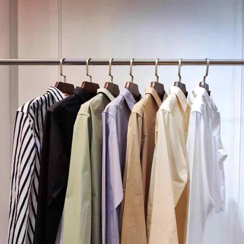 ・カテゴリ: シャツ・スタイル: 休闲・主な素材: 綿95%以上、木棉・袖丈: 長袖・袖型: 常规・柄: 無柄・カラー展開: 白色、黒色、黒白条、灰色、奶酪、土黄、鴨蛋青、海軍藍、丁香紫、沙丘色、藍色・サイズ展開: XS、S、M・版型: 寛...