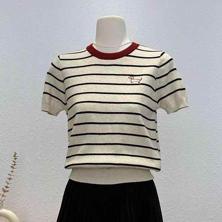 ・主な素材: 粘膠・柄: 条紋・厚さ: 中厚・スタイル: 修身・袖丈: 無袖・ネックライン: ポロ・衣丈: 普通(50cm超65cm以下)・カラー展開: 赤条、黒条、咖条、緑条・サイズ展開: 均碼