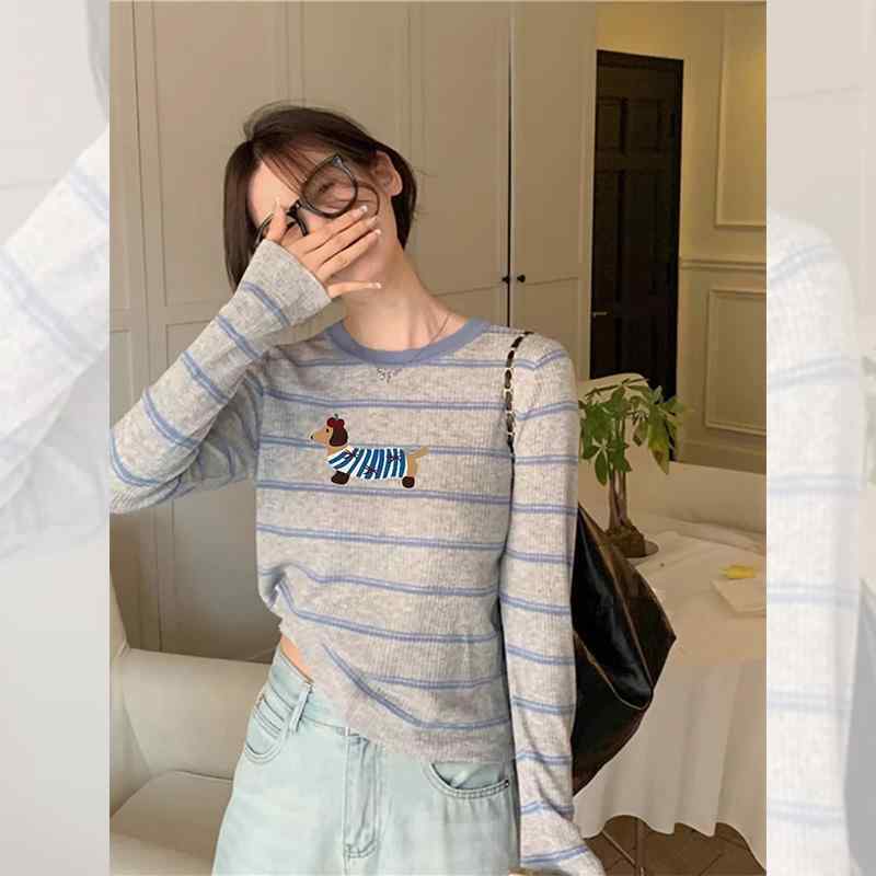 ・カテゴリ: Tシャツ・スタイル: 休闲风・主な素材: 网纱(主成分30%以下)・柄: 条纹/格子・ネックライン: 圆领・袖丈: 長袖・袖型: 常规袖・カラー展開: 灰色・サイズ展開: S、M、L、XL