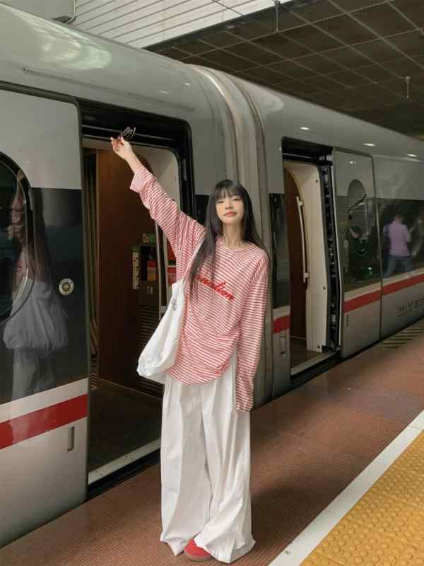 ・主な素材: 綿・主な素材含有量: 30%以下・カラー展開: 条紋日焼け防止、直筒パンツ・サイズ展開: S、M、L、均码・スタイル: 私服名媛、御姐風・セットスタイル: 上衣セット・対象性別: 女性・袖型: 通常袖・袖丈: 長袖・カテゴリ:...