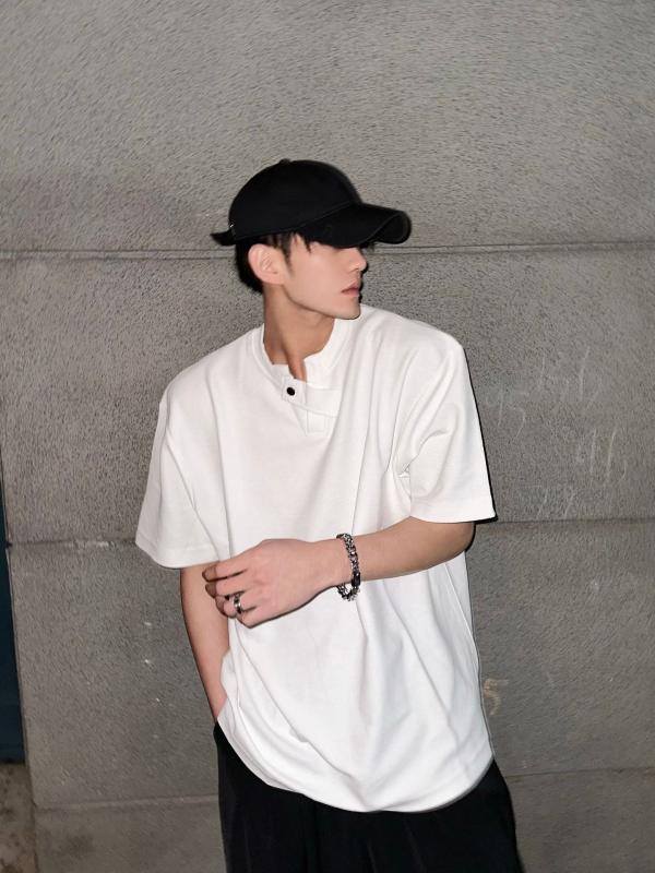 ・カテゴリ: Tシャツ・スタイル: 韓版カジュアル・主な素材: ポリエステル71-80%・袖型: 常规短袖・柄: 無地・カラー展開: 白色、黒色・サイズ展開: M、L、XL、2XL・クロスボディ: 無・フィット: ルーズフィット・厚み: 普...