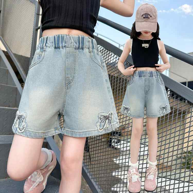 ・カテゴリ: ショートパンツ・スタイル: カジュアル・主な素材: 牛仔布56%・パンツ丈: ショート・厚み: 薄手・対象: 女性・柄: カード、ほか・加工: 柔らか処理・装飾: 蝶結び、ストリート・対象シーズン: 夏・ウエスト: ハイウエス...