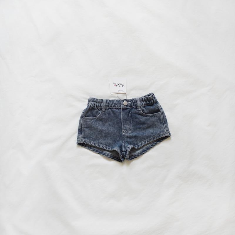 ・スタイル: カジュアル・カテゴリ: デニムパンツ・丈: ショート・主な素材: 綿90%・厚み: 普通・柄: 無地・カラー展開: 266・ウエスト: ローライズ・対象: ユニセックス・対象年齢: 1〜3歳・対象身長: 80cm、90cm、1...