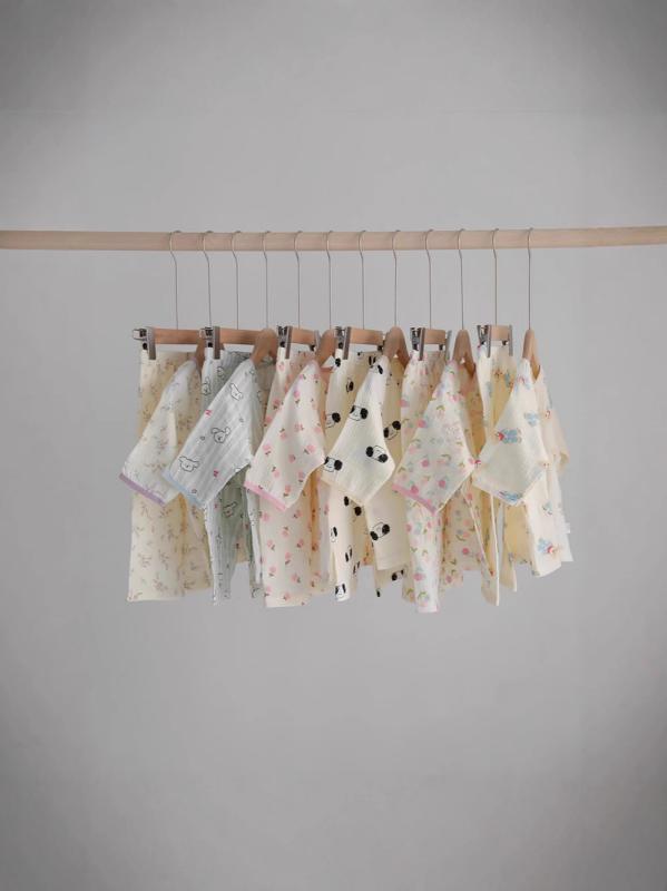 ・カテゴリ: 童家居服・スタイル: 休闲・主な素材: 綿100%・柄: 卡通,圆点・カラー展開: 鲜花兔,巴胺小熊,圣诞狗,粉修狗,晚安兔,藍条熊,小花,小波点・サイズ展開: 90,100,110,120,130・機能: 吸湿排汗・厚み: 薄款