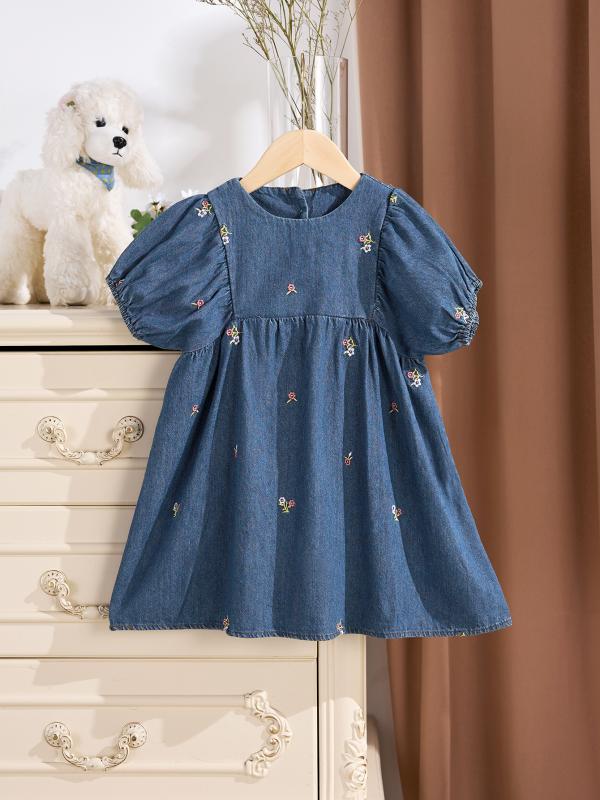 ・カテゴリ: 連衣裙・柄: 花朵・主な素材: 綿100%・裏地: 綿100%・袖丈: 短袖・スカートスタイル: プリンセス・要素: 可愛・カラー展開: 深藍色・サイズ展開: 90、100、110、120、130、140