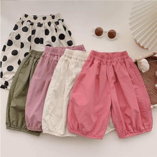 ・スタイル: ハーレムパンツ・カテゴリ: 童パンツ・主な素材: 綿80%・パンツ丈: 七分丈・ウエスト: 中腰・パンツ開閉: 皮筋腰帯・柄: 無地・カラー展開: 粉色、杏色、波点、緑、紫・サイズ展開: 80、90、100、110、120・対...