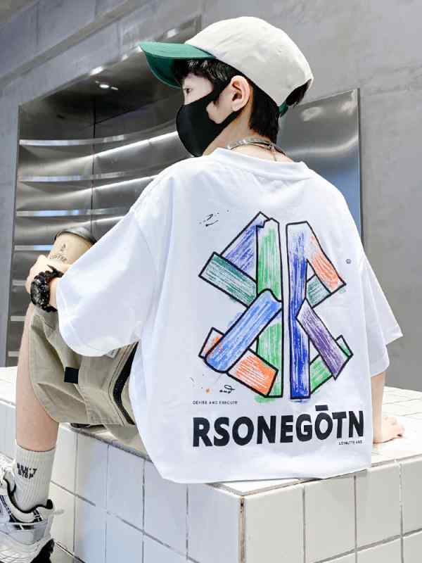 ・カテゴリ: 童Tシャツ・スタイル: 休闲・主な素材: 綿65%・袖丈: 短袖・ネックライン: 圆领・柄: 字母・元素: 运动,字母,印花,潮范・カラー展開: 灰色,白色・サイズ展開: 120cm,130cm,140cm,150cm,160...