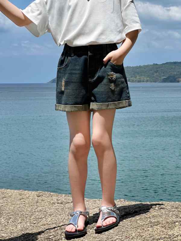 ・スタイル: カジュアル・主な素材: 綿65.1%・カテゴリ: デニムパンツ・パンツ丈: ショート・柄: 無地・要素: スポーツ、ガーデン、ブリティッシュ、親子、プリンセス、ストリート、キャンディ、アメリカン・ウエスト: ミッドライズ・クロ...