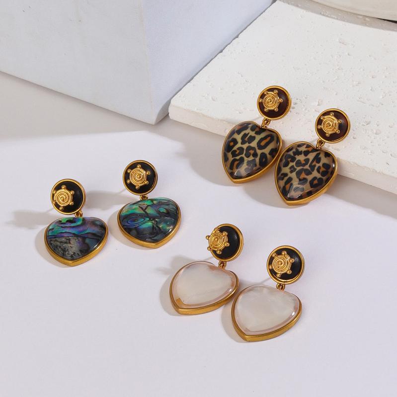 ・カテゴリ: 耳飾・スタイル: 復古・主な素材: 亜鉛合金・カラー展開: 鲍鱼贝、豹紋、白贝壳・流行要素: ハート形