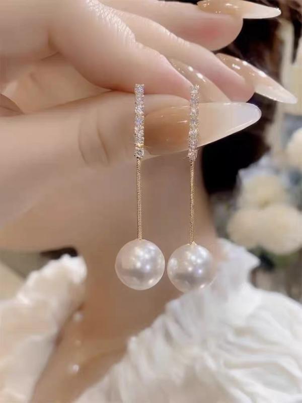 ・スタイル: 女式・形状: 几何型・処理: 镶钻・カラー: 金色珍珠耳环・カテゴリ: 耳饰・適用: 女式・スタイル分類: 时尚通勤