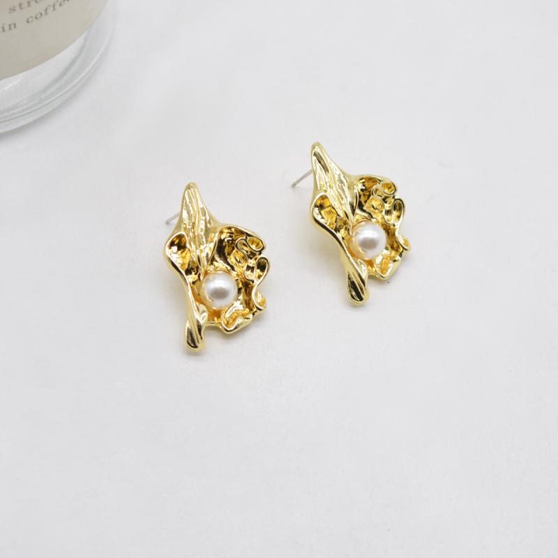 ・カテゴリ: イヤリング・スタイル: 花卉・素材: 合金・カラー展開: 金色