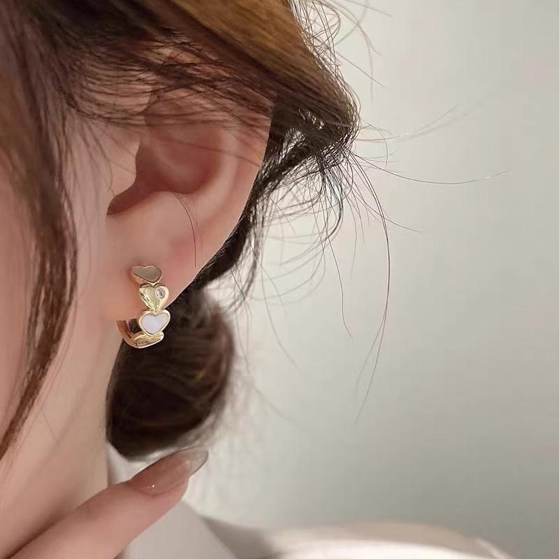 ・種類: 耳扣・スタイル: 女式・形状: 心形・素材: 镀金・流行要素: 爱心