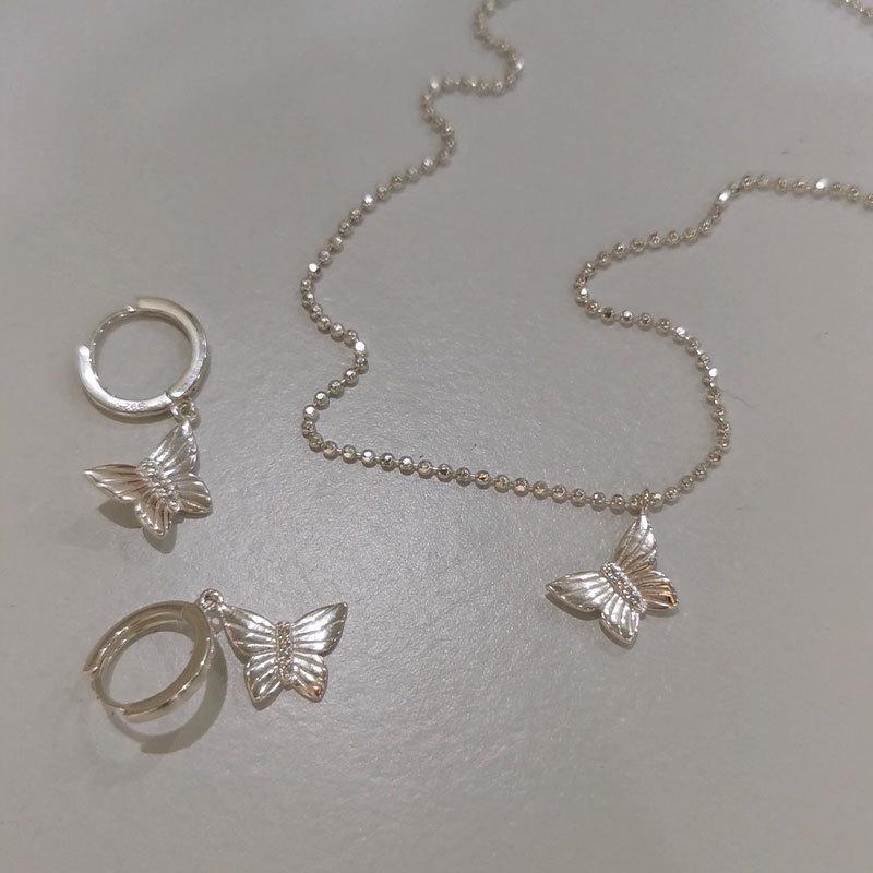 ・カテゴリ: 耳飾・スタイル: 韓国風・形状: 几何型・対象: 女式・カラー展開: EH0964、XL1214・流行要素: 動物、金属、珍珠、田園、皇冠、貝殻、眼睛、流蘇、撞色、海馬、蝴蝶、小雏菊、骷髅頭、几何、马卡龙、星星、国潮、小金球