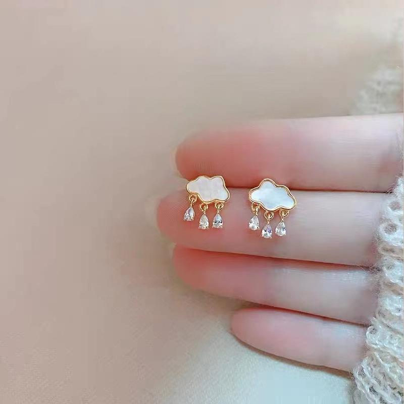 ・製品カテゴリ: 耳飾・スタイル: 清新甜美・主な素材: 合金・形状: 蝴蝶结・流行要素: 四边形、几何・対象: 女式