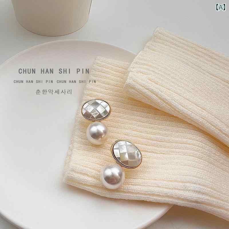 ・カテゴリ: 耳飾・スタイル: 女式・形状: 菱形、水滴形、幾何型・加工: 電鍍・カラー展開: 14Kゴールド蚊香盘耳夹・純度: 14K・流行要素: 円形、楕円、波点・デザイン: 小香風・タイプ: 蚊香盘耳夹・スタイル分類: 芸術復古