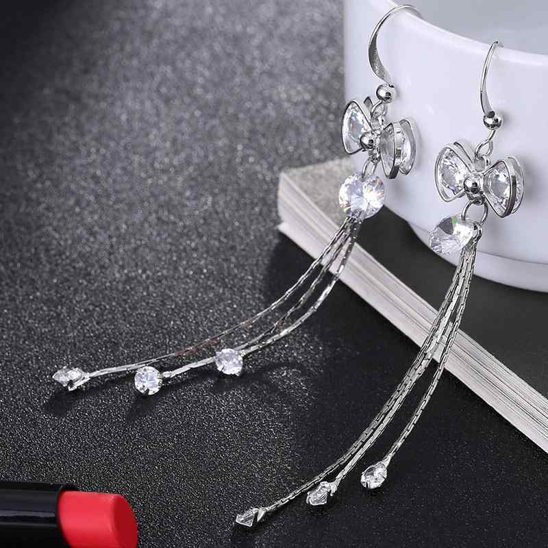 ・スタイル: シンプル・素材: 金属・加工: 電鍍・種類: イヤードロップ・性別: 女性用・デザイン: 花卉・装飾: 合金人工宝石・半宝石・カラー展開: 金色花朵流蘇B1010、銀色花朵流蘇B5010、蝴蝶結流蘇銀色A5015、蝴蝶結流蘇金...