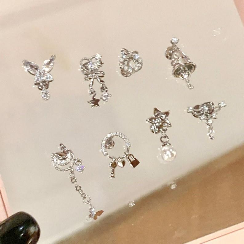 ・カテゴリ: 耳飾・スタイル: 韓版韓式、清新甜美・主な素材: チタンスチール・形状: 幾何型・カラー展開: ミルクシュガーパール、ベーシックゴッド、バタフライドロップ、心ドアキー、プリンセススイートハート、ロマンティックアライバル、ベルリ...