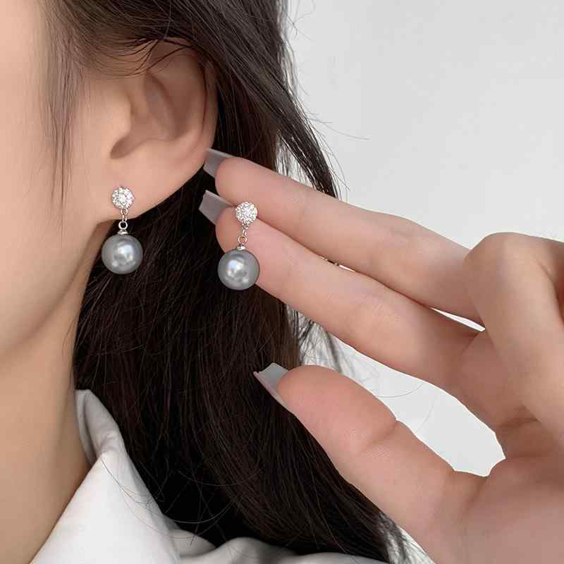 ・素材: 銅・加工: 電鍍・形状: 幾何型・スタイル: 韓式風・スタイル分類: 清新甜美・カテゴリ: 耳飾・流行要素: 珍珠・対象: 女式・カラー: ジルコン灰、珍珠、耳钉、白金色