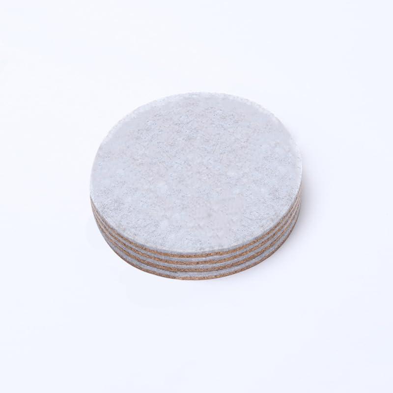 吸水性フェルトコースター＆ダイニングマット - 耐久性 のマルチユースカップマット 10*10*0.5cm 4枚優れた吸水性と耐熱性：表面には柔らかなフェルト素材を使用し、飲み物の結露を効率的に吸収します。これによりテーブルに水滴が残らず、...