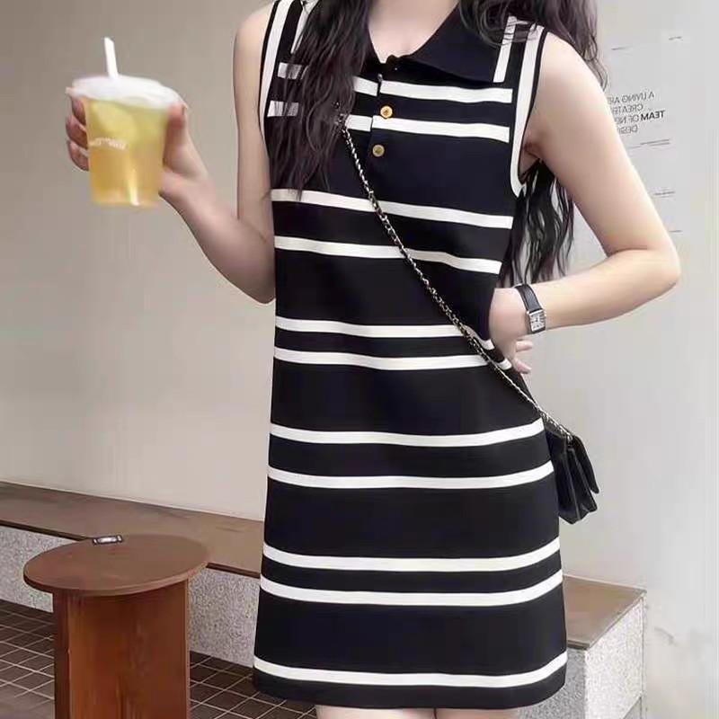 ・主な素材: 涤纶（聚酯纤维）80%-90%、锦纶30%以下・柄: 条纹/格子・スタイル: 一步裙・組み合わせ: 単件・カラー展開: 黒白条紋・サイズ展開: 均码・カテゴリ: 連衣裙