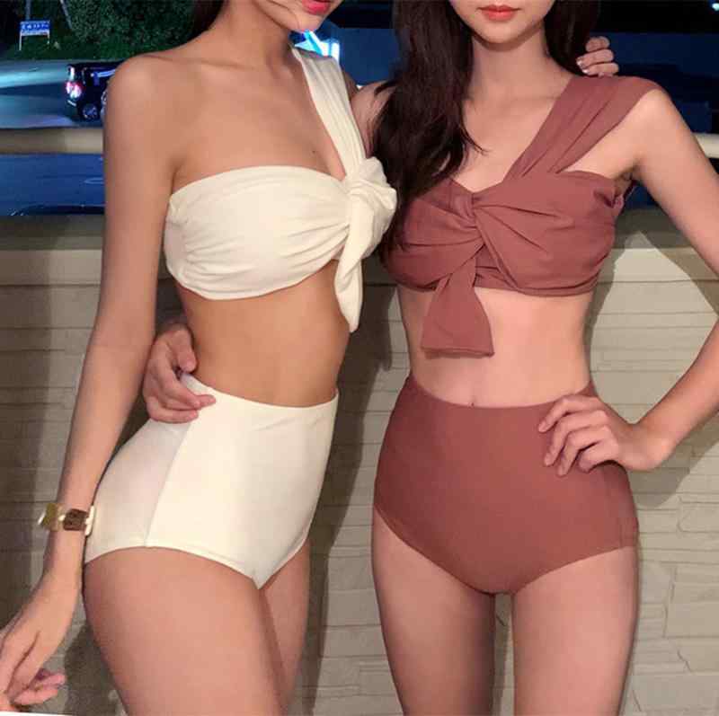 ・対象性別: 女性・対象年齢: 成人・柄: タイト、耐久性、小清新・主な素材: ナイロン80%・内側素材: ポリエステル80%・重量: 300g・使用シーン: 水中運動・カラー展開: ホワイト、ブリックレッド・サイズ展開: M、L、XL・袖...