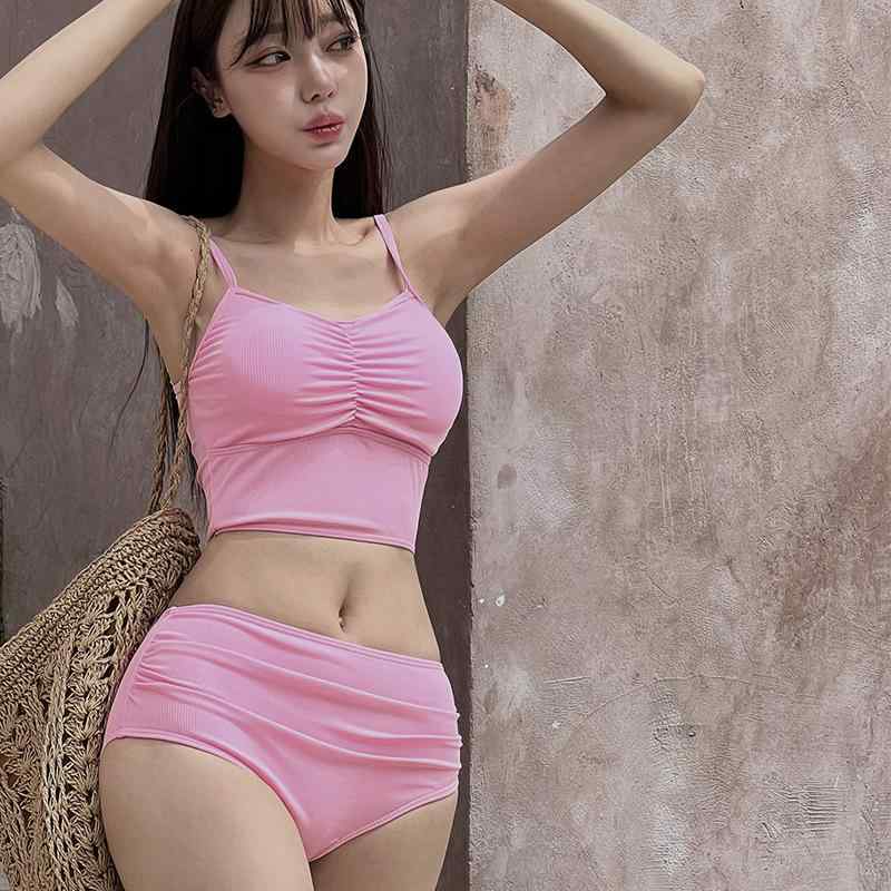 ・対象性別: 女性・対象年齢: 成人・柄: 無地・主な素材: ナイロン・素材: ポリエステル70%・重量: 180g・裏地素材: ポリエステル・裏地素材: ポリエステル70%・使用シーン: 水中運動・カラー: モデルカラー・サイズ展開: M...