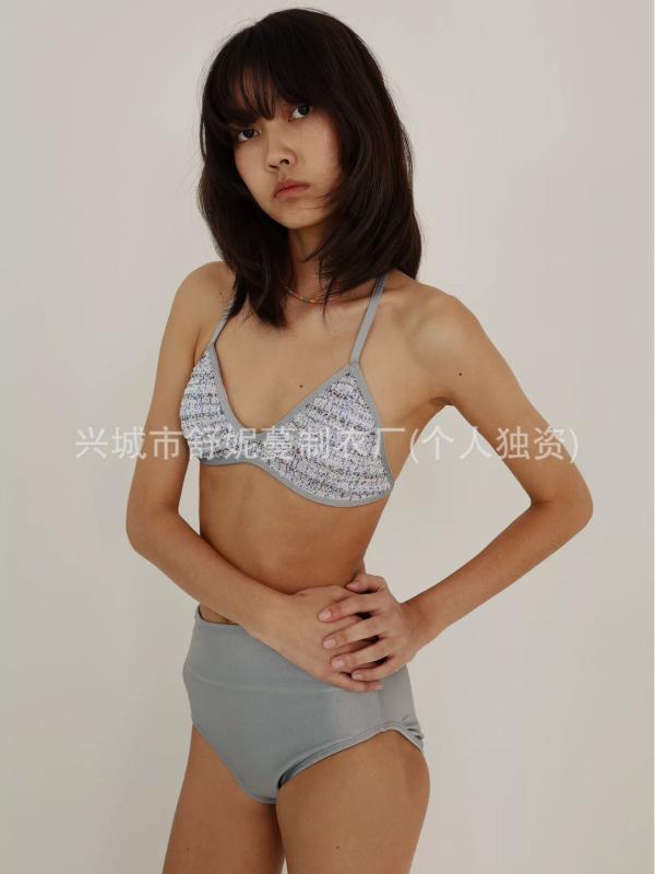 ・対象: 女性・対象年齢: 成人・柄: セクシー、タイト、高伸縮、小清新、欧米・素材名: ナイロン・素材成分: ポリウレタン・素材割合: 85%・重量: 210g・裏地素材名: ポリエステル・裏地素材成分: ポリウレタン・裏地素材割合: 9...