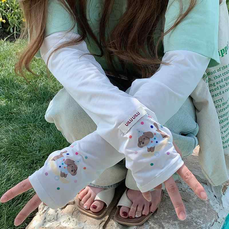 ・カラー展開: 棕色小狗、白色小狗、粉色小狗、波点小狗、藍耳小狗・主な素材: ポリエステル100%