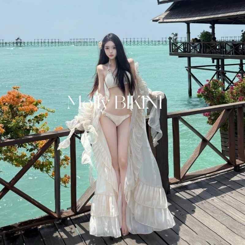 ・対象: 女性・年齢層: 成人・柄: 無地、セクシー、タイト、背中開き、高伸縮、耐久性、欧米風・カップ: 胸パッド付きノーワイヤー・主な素材: ポリエステル・素材内容: ポリエステル81%以上・裏地素材: ポリエステル・裏地内容: ポリエス...