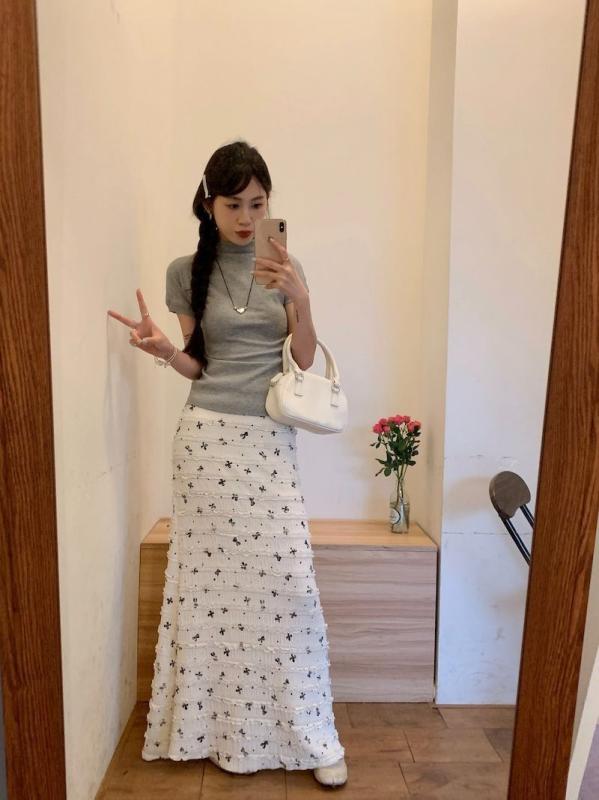 ・カテゴリ: スカート・スタイル: 日式風、清新甜美・主な素材: ポリエステル100%・袖丈: 短袖・柄: 単色・カラー展開: 灰色上衣+白色半身裙、灰色上衣、白色半身裙・サイズ展開: S、M、L、XL、2XL・セット内容: スカートセット