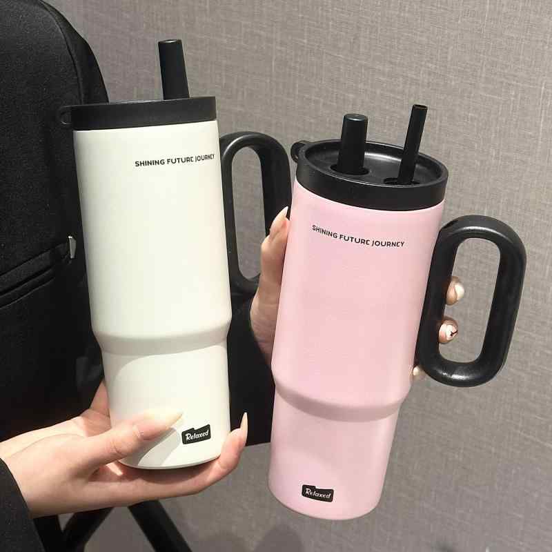 ・容量: 720ml・主な素材: 316ステンレススチール・保温時間: 12-24時間・スタイル: 現代簡約・機能: 加厚,真空,防摔・カラー展開: 粉色黒蓋,米白黒蓋,黒色,米白青蓋・カテゴリ: 保温杯・杯蓋素材: PP・杯蓋タイプ: 吸管蓋