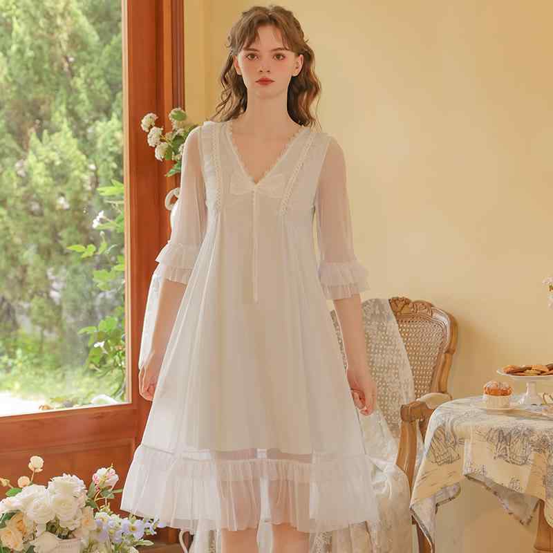 ・スタイル: 仙女風・主な素材: ナイロン80-90%・ネックライン: Vネック・袖丈: 五分袖・スカート丈: ミドル・カラー展開: 米白色、浅粉色、浅藍色、米杏色・サイズ展開: M、L、XL