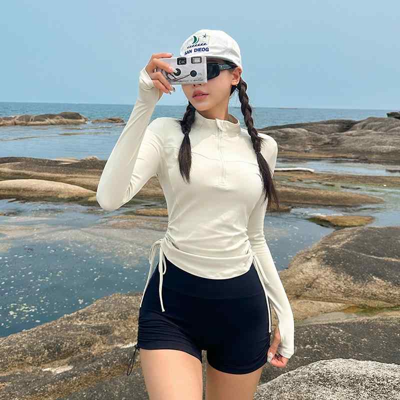 ・対象性別: 女性・対象年齢: 成人・柄: 無地、セクシー・ブラ: 胸パッド付きノーワイヤー・主な素材: ポリエステル・素材: ポリエステル85%・重量: 300g・裏地素材: ナイロン・裏地: ポリエステル82%・対象シーン: スイミング...