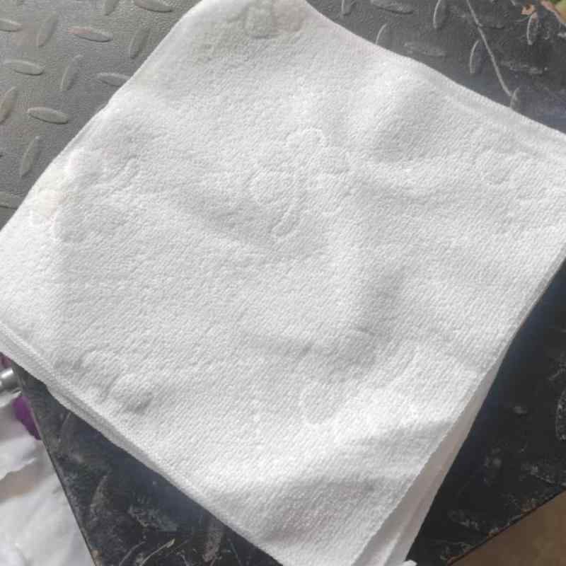 ・素材: 超細繊維・糸の太さ: 150D・制作技法: 刺繍、縁取り、織り込み、平織・重量: 80g～100g・色展開: 白色・仕様: 長さ×幅cm、一件重0.98kg、複数サイズ混在・カテゴリ: 毛巾/面巾