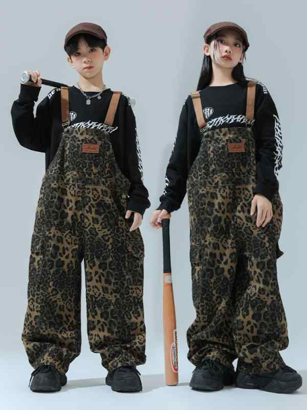 ・対象: 女・スタイル: ヒップホップ・要素: セットアップ、ストリートファッション・主素材: 綿80%・適合季節: 春秋・カラー展開: 1172R文字上衣単品、1195レオパードサスペンダーパンツ単品、1172R文字上衣+1195レオパー...