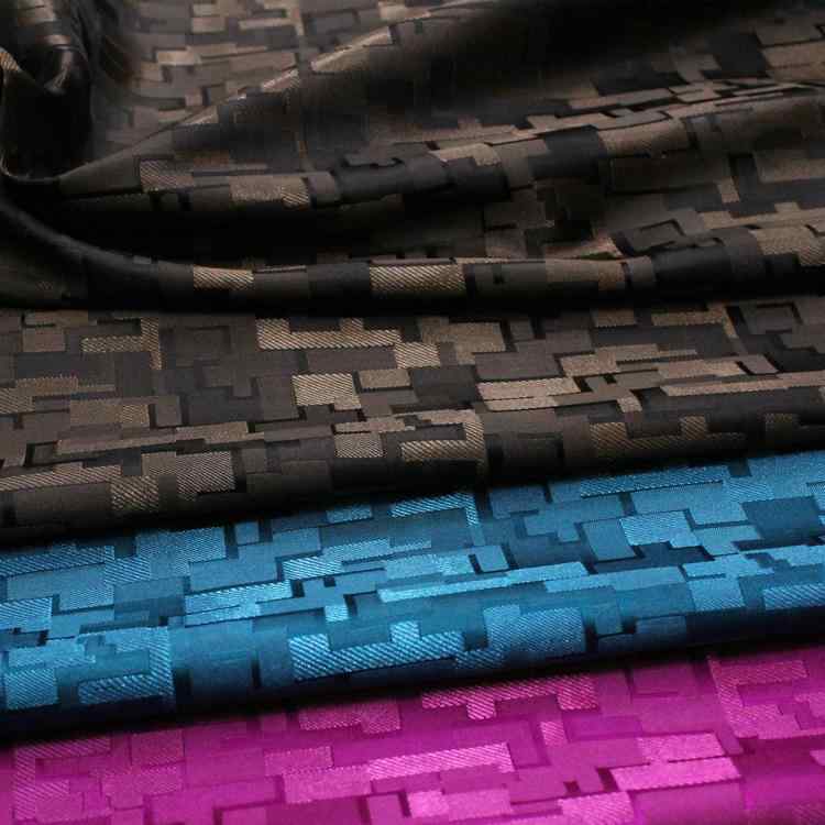 ・種類: 錦緞・主な素材: ポリエステル100%・糸支: 70・密度: 60・重量: 150g・幅: 75cm・染色加工: 染色・柄: 提花・スタイル: 中国風・カラー展開: 黒底コーヒー、ハ青、玫紅