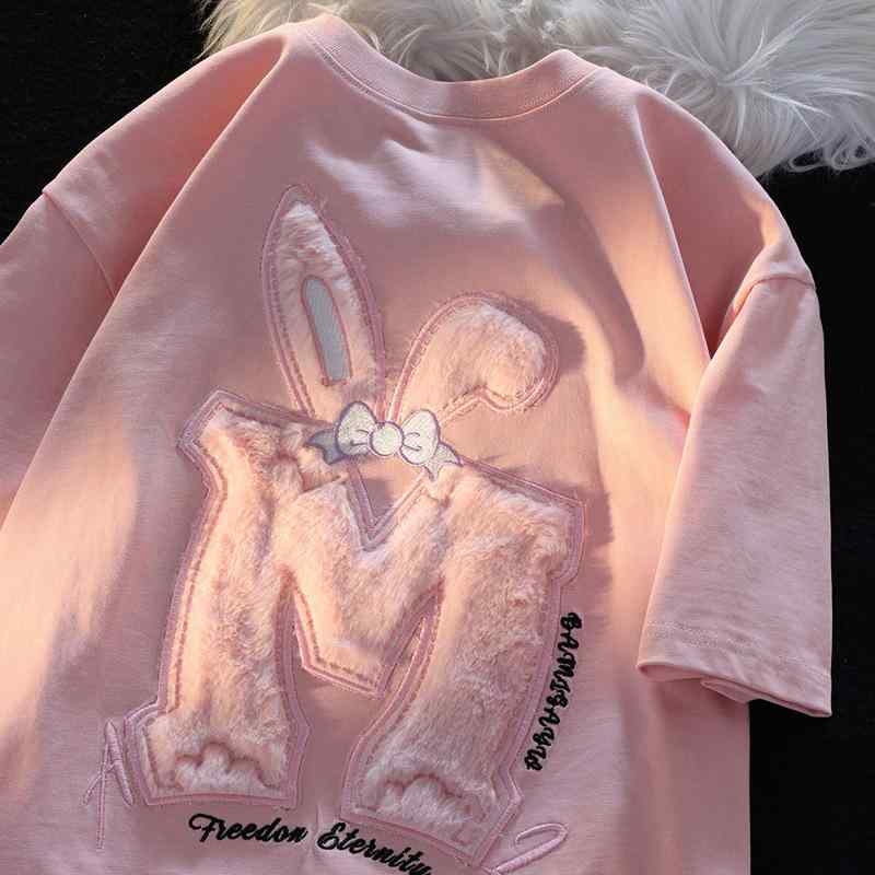・カテゴリ: Tシャツ・スタイル: カジュアル・主な素材: 綿100%・ネックライン: クルーネック・袖丈: 短袖・柄: プリント・カラー展開: 白色、粉色・サイズ展開: M、L、XL、XXL