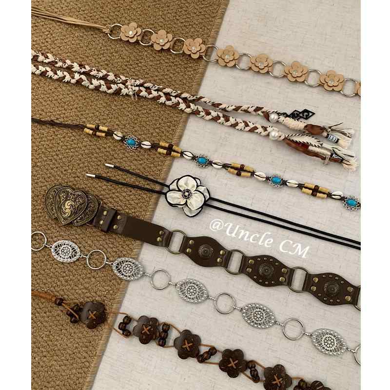 ・素材: PU皮・バックル素材: 合金・留め具: 針金留め・カラー展開: 山茶花腰绳,銀色樹葉镂空,爱心鏍釘拼接,花朵串珠,卡其色花朵拼接,海螺花朵串珠・幅: 普通款2-4cm・スタイル: 小衆,個性風潮・加工: 重工・流行要素: 民族/国風