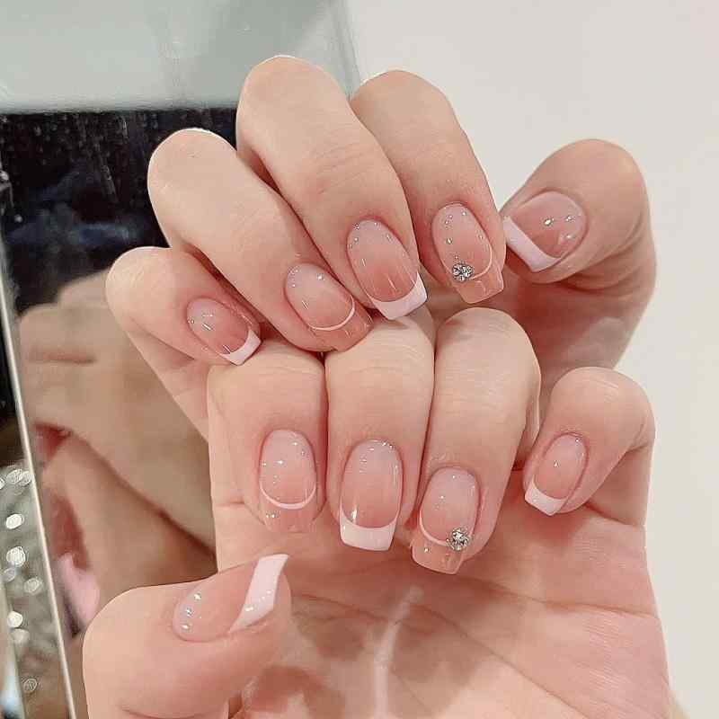 ・スタイル: 甘美、フレンチ、セクシー、蛍光、超薄無痕、爆闪、アイス、シンプル、ヨーロピアン、甘クール、ラグジュアリー、インス、ピュアド、極光・款式: ショート、中、長、ウェアラブル、バレエ型、ヨーロッパ方型・柄: 星空、星・カラー展開: ...