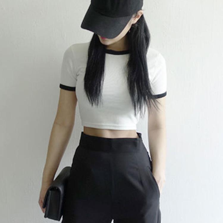 Tシャツ レディース 半袖 クルーネック ショート丈 へそ出し タイト 無地 配色 韓国風 春夏 カジュアル デイリー クロップド丈 スリムシルエット コットン混 伸縮性 ソフト ストリート系 お出かけ 華奢見せ トップス・カテゴリ: Tシ...
