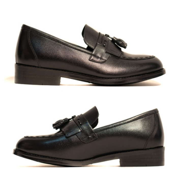 【こちらは予約商品です】 下記注意事項をご了承の上ご購入をお願い致します。 ※こちらの商品はお客様のご注文を頂いてから職人が一つ一つハンドメイドでの製造となります為、 ご注文後発送までに3週間から4週間程度のお時間を頂いております。お時間に...