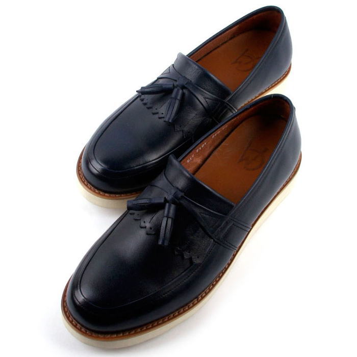 【こちらは予約商品です】 下記注意事項をご了承の上ご購入をお願い致します。 ※こちらの商品はお客様のご注文を頂いてから職人が一つ一つハンドメイドでの製造となります為、 ご注文後発送までに3週間から4週間程度のお時間を頂いております。お時間に...