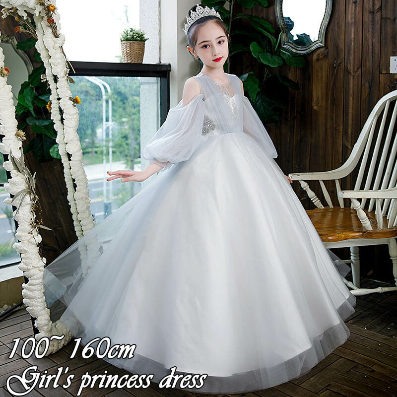 商品説明 商品紹介 上品な光沢をもつ高級感漂うベルベット生地を使用、ぱっと目 を惹く,星屑のように輝くスパンコールの装飾がドレスを豪華に 彩る 足元まで伸びるロング丈が優美な雰囲気を醸し出すドレス。 全体に散らしたスパンコールが動く度にキラ...