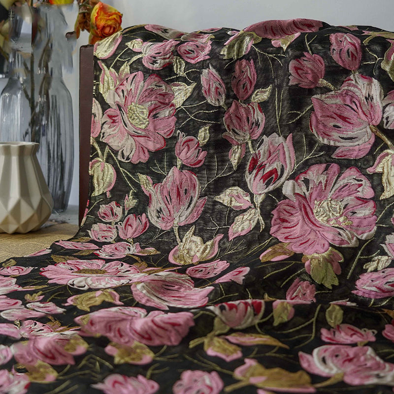 商品説明 商品内容 生地 詳細情報 重量：150g/平方メートル 素材：70%ポリエステル+18%ポリアミド+12%金皮 カット方 通常は、数量【2】以上のご注文の場合は、続けてカット致します。（1単位でカットする場合もございますので、指定...