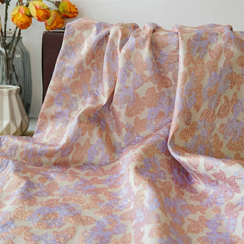 商品説明 商品内容 生地 詳細情報 幅：142cm 素材：70%ポリエステル+15%ポリアミド+15%金属糸 カット方 通常は、数量【2】以上のご注文の場合は、続けてカット致します。（1単位でカットする場合もございますので、指定ご希望の場合...