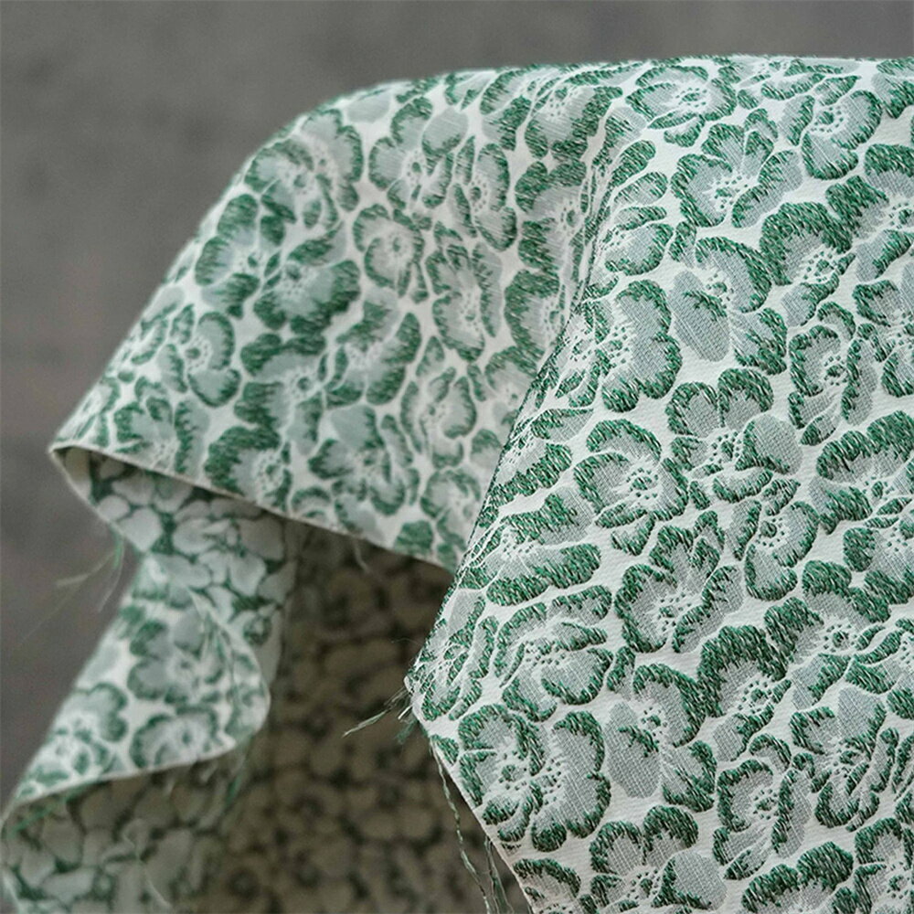 商品説明 商品内容 生地 詳細情報 素材：90%ポリエステル+10%ポリアミド 重量：150g/平方メートル カット方 通常は、数量【2】以上のご注文の場合は、続けてカット致します。（1単位でカットする場合もございますので、指定ご希望の場合...